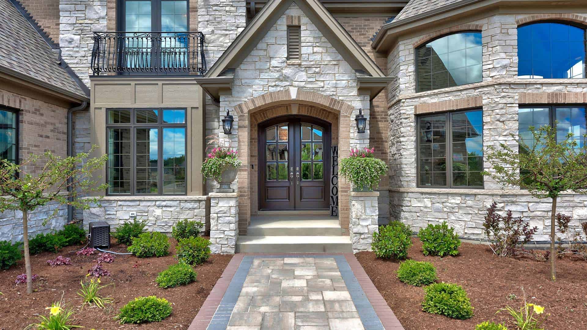 Upgrade Your Home with a Walkway | DLZ Construction